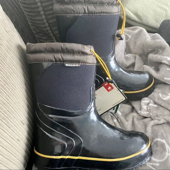Bogs | Shoes | Nwt Bogs Classic Waterproof Snow Rain Boots 2 | Poshmark